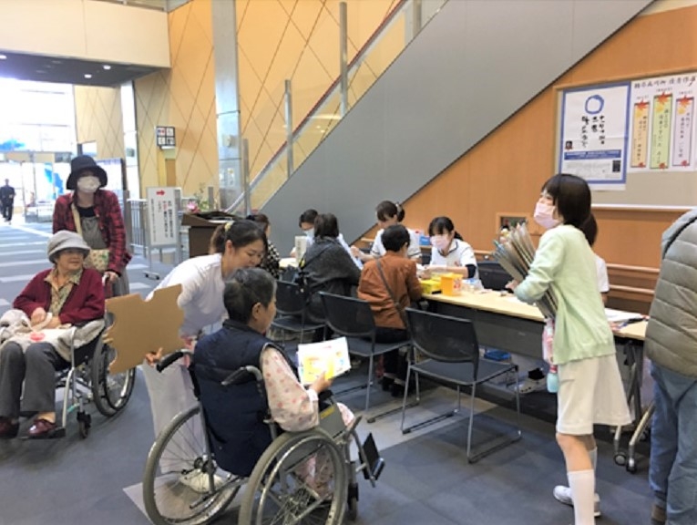 内分泌・糖尿病内科 - 診療科・部門 | 公立学校共済組合 東海中央病院